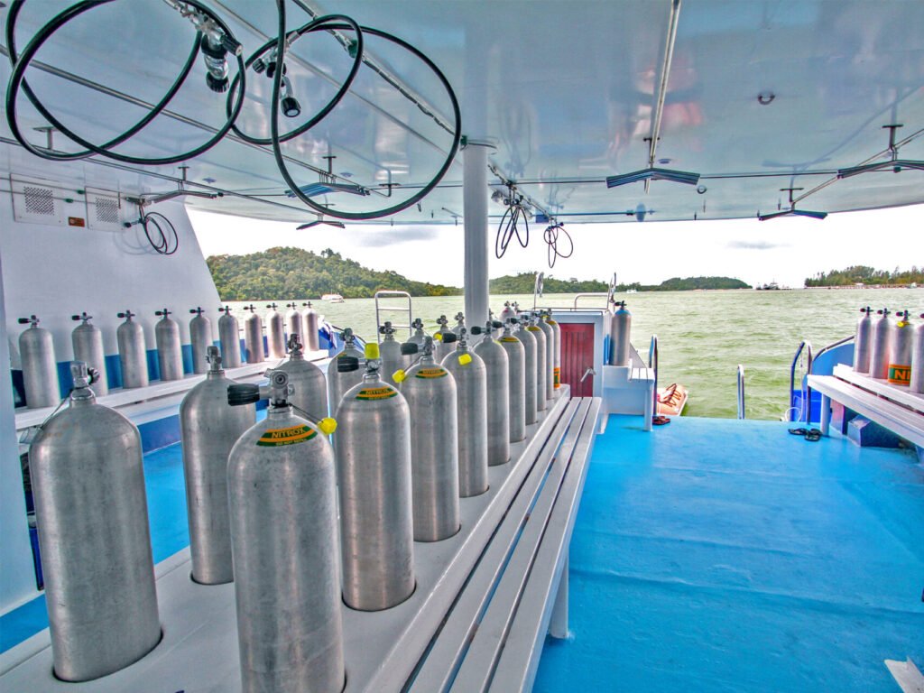 Manta Queen 3 - Phuket Dive Tours